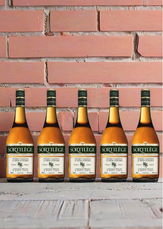 Canadian Whiskey Sortilège | With Maple Syrup